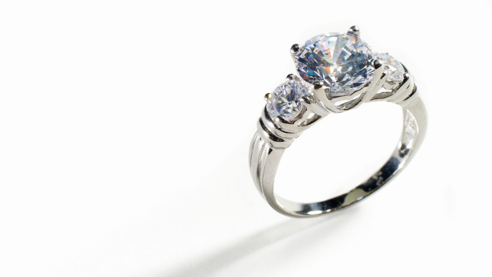 10 Creative Ideas for an Engagement Rings Photoshoot - Image Expert India